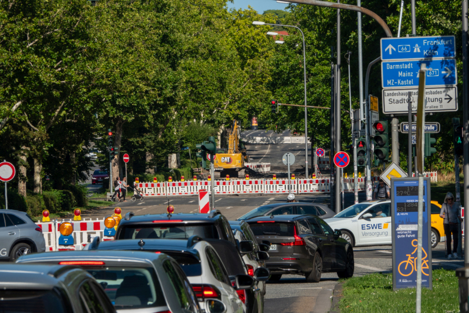 Sperrung Gustav-Stresemann-Ring: Neue Umleitungen in Wiesbaden ...